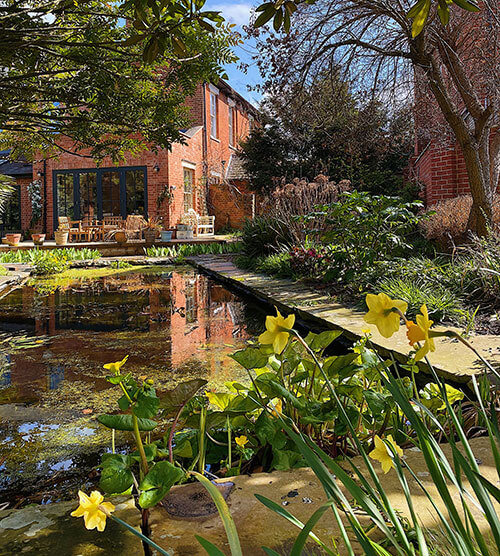 Exploring the Bohemian World of Magazine Editor Ciara Elliott