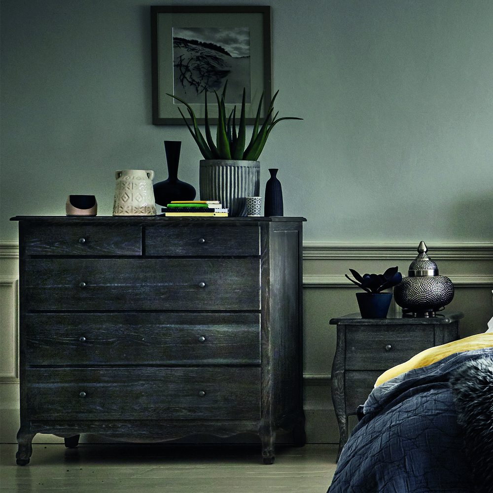 Luxury Bedroom Furniture | Feather & Black