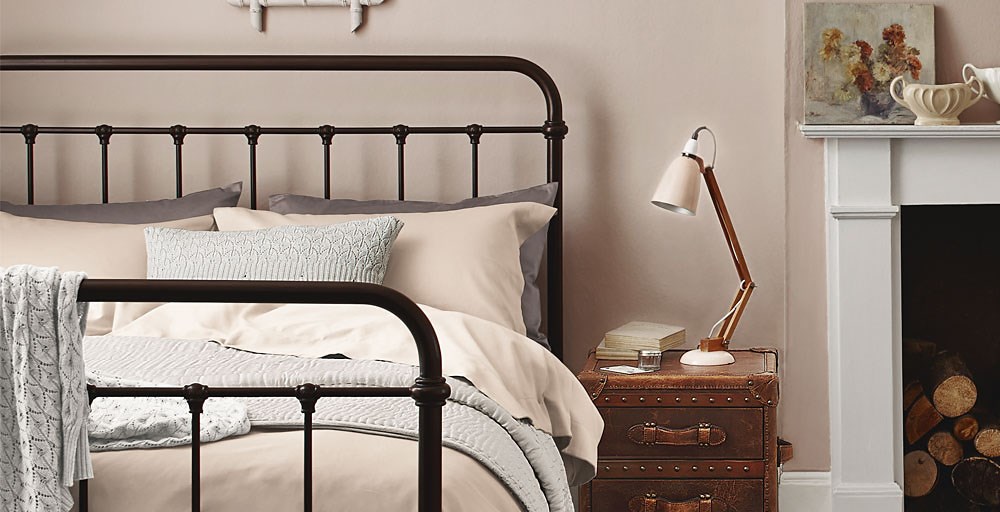 Oliver Bed | Double & King Size | Feather & Black